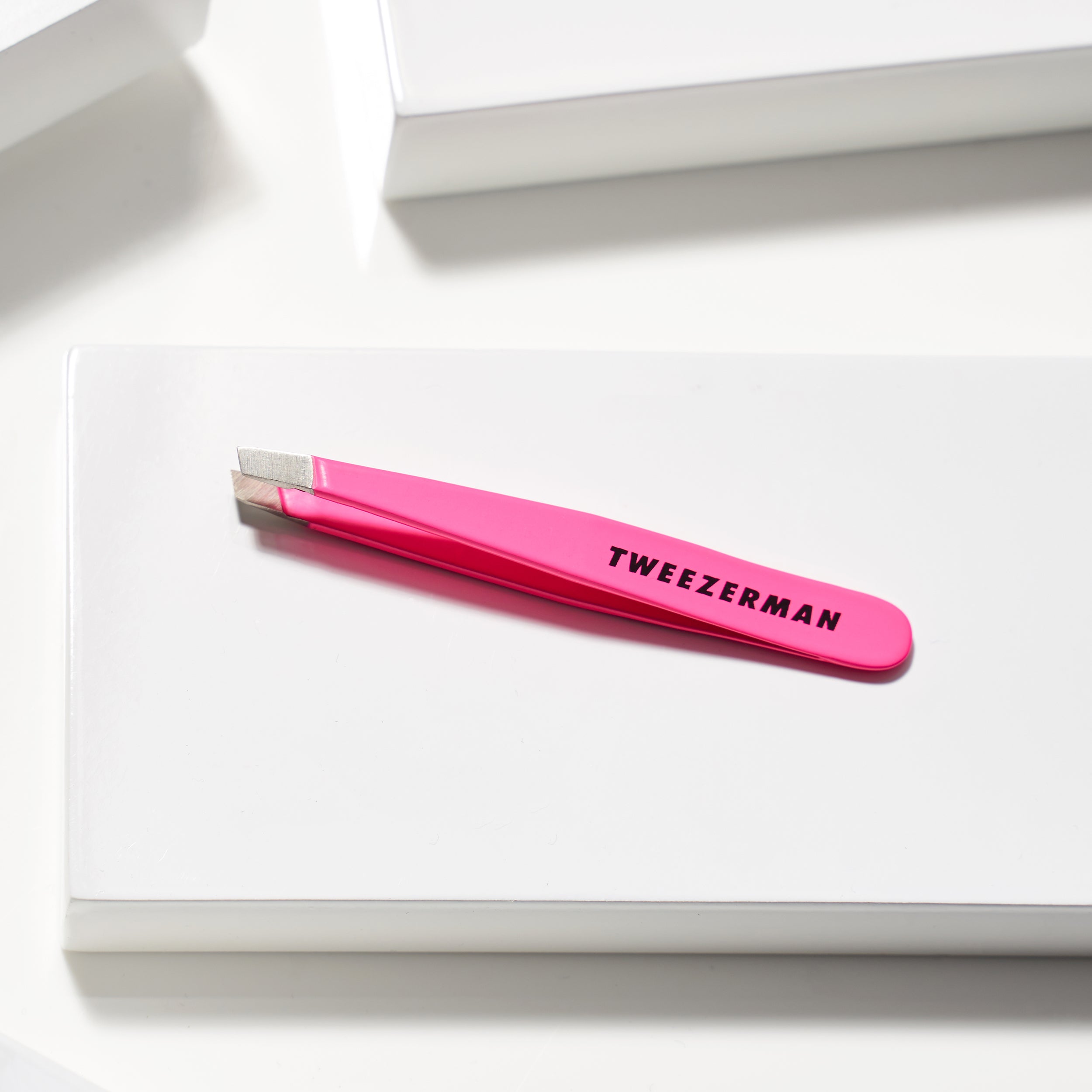 Tweezerman Mini Slant Tweezer Neon Pink | False Eyelashes